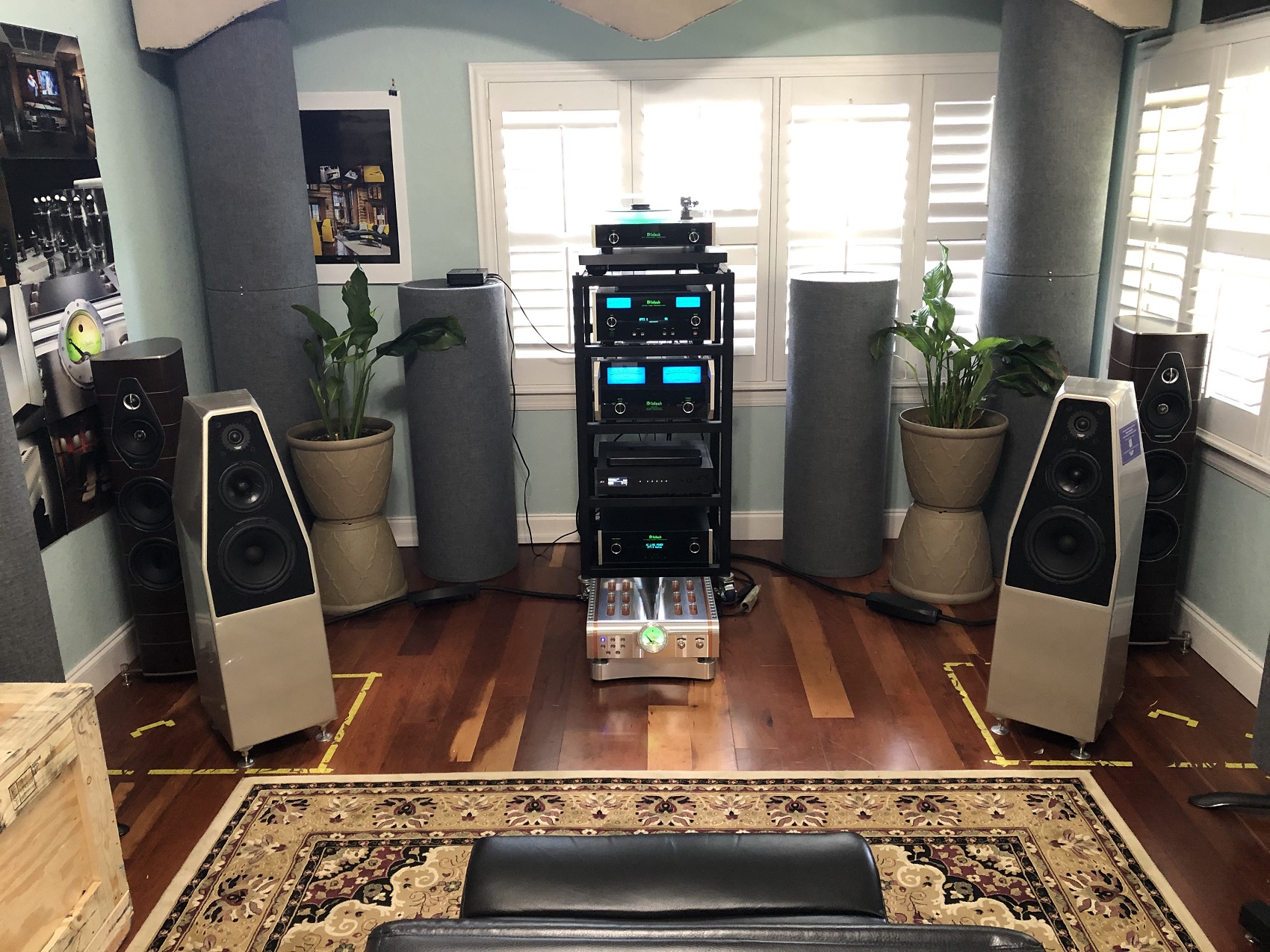 The Great Room is a High End High Performance listening room of stereos